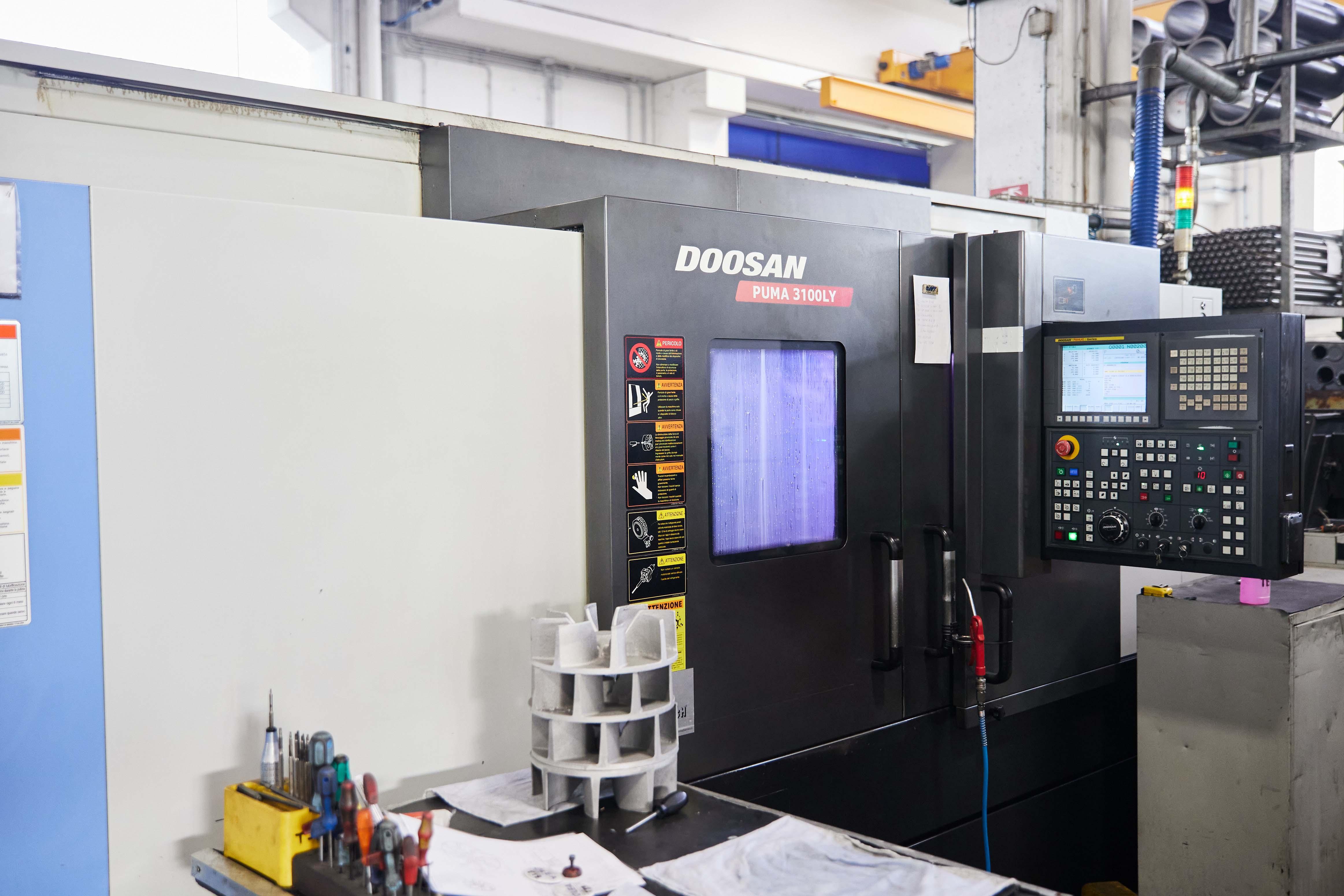 DOOSAN PUMA 3100LY, efficace per componenti di media misura | Officine RM